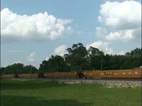 BNSF #5295 Leads The B-CHILAC West, Lockport, IL. - YouTube