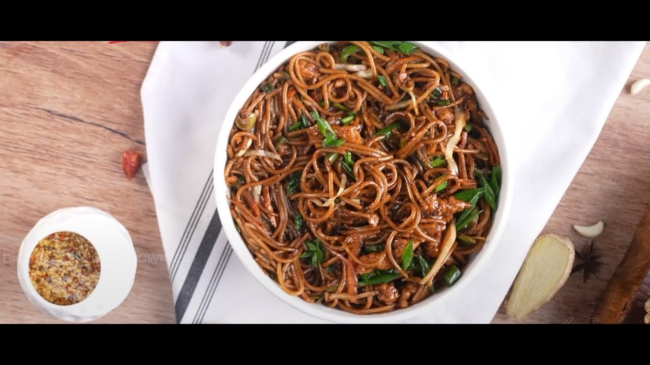 Chicken Chilli Dry Chowmein - YouTube