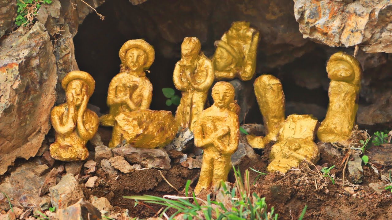 A cave full of gold and treasures worth billions of dollars is amazing🤑 ...