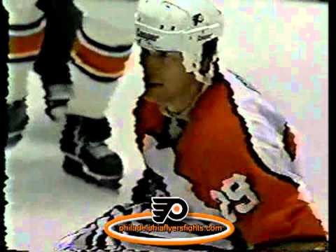 Dec 10, 1995 Rich Pilon Decks Joel Otto New York Islanders vs ...