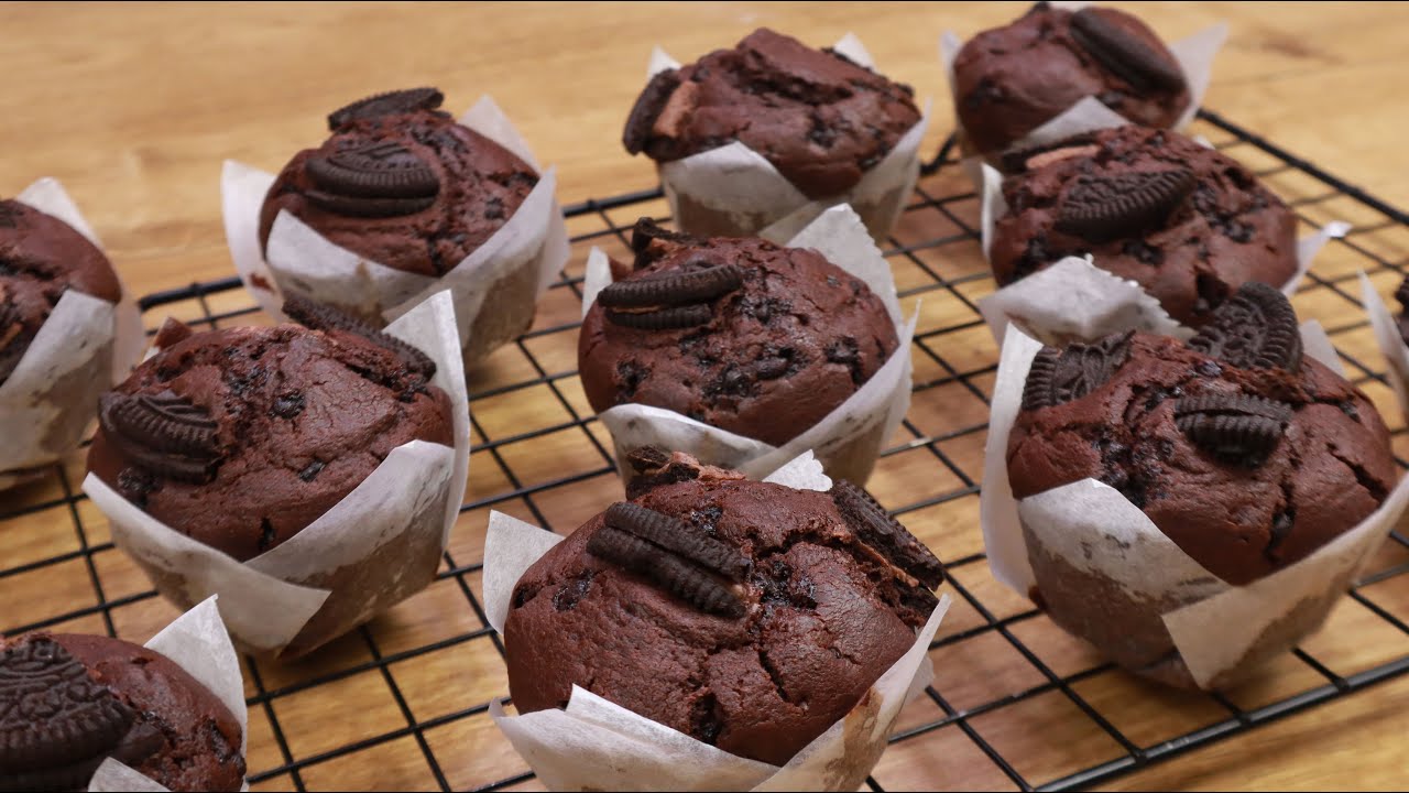 How to make a simple cake with chocolate - Just mix the ingredients and ...