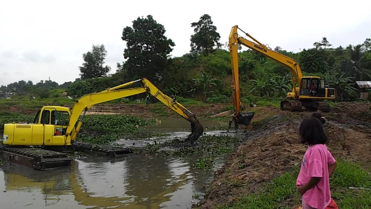 AMPHIBIOUS EXCAVATOR / SWAMP BACKHOE / MARSH BUGGY / FLOATING EXCAVATOR ...