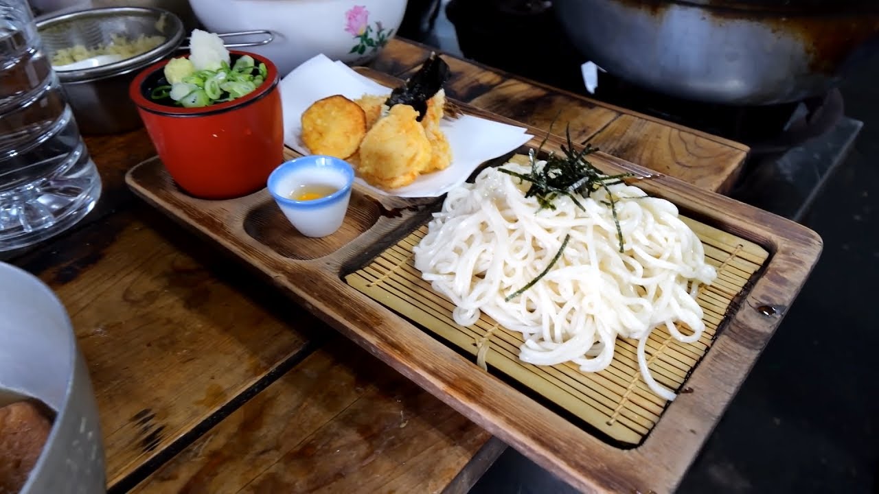 A simple bowl of udon that has been preserved by a, Osaka’s Oldest Udon ...