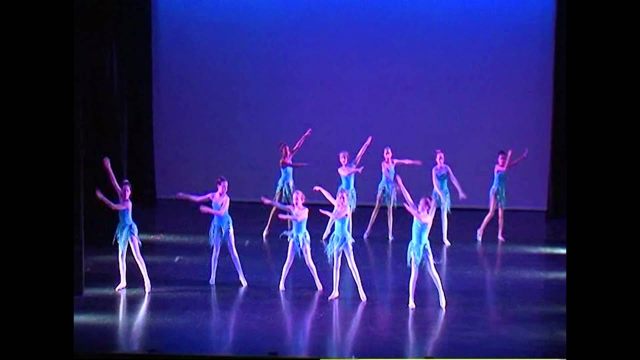 Ballet to the Titanic Song - My daughters - YouTube