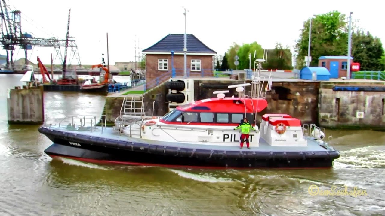 FRYA - MMSI 211536810 - Emden - Lotsenboot Lotsenversetzboot Lotse ...
