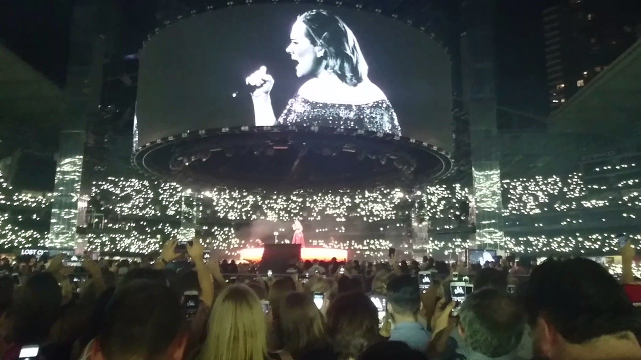 Adele live concert @ Etihad Stadium Melbourne Australia - YouTube