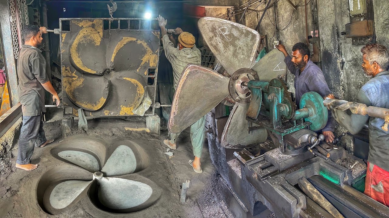 Huge Powerful Ship Propeller Manufacturing| 4 Blade Ship Propeller ...