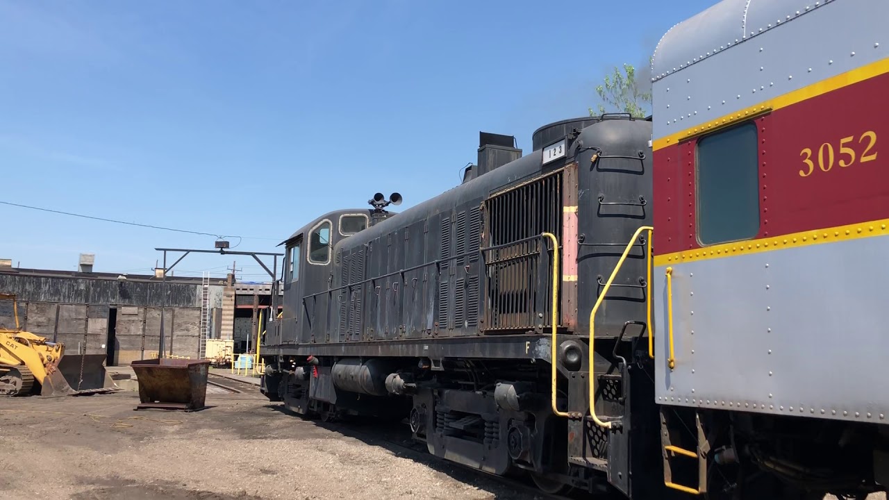 ALCO RS-3 Startup - MRPS 123 - YouTube