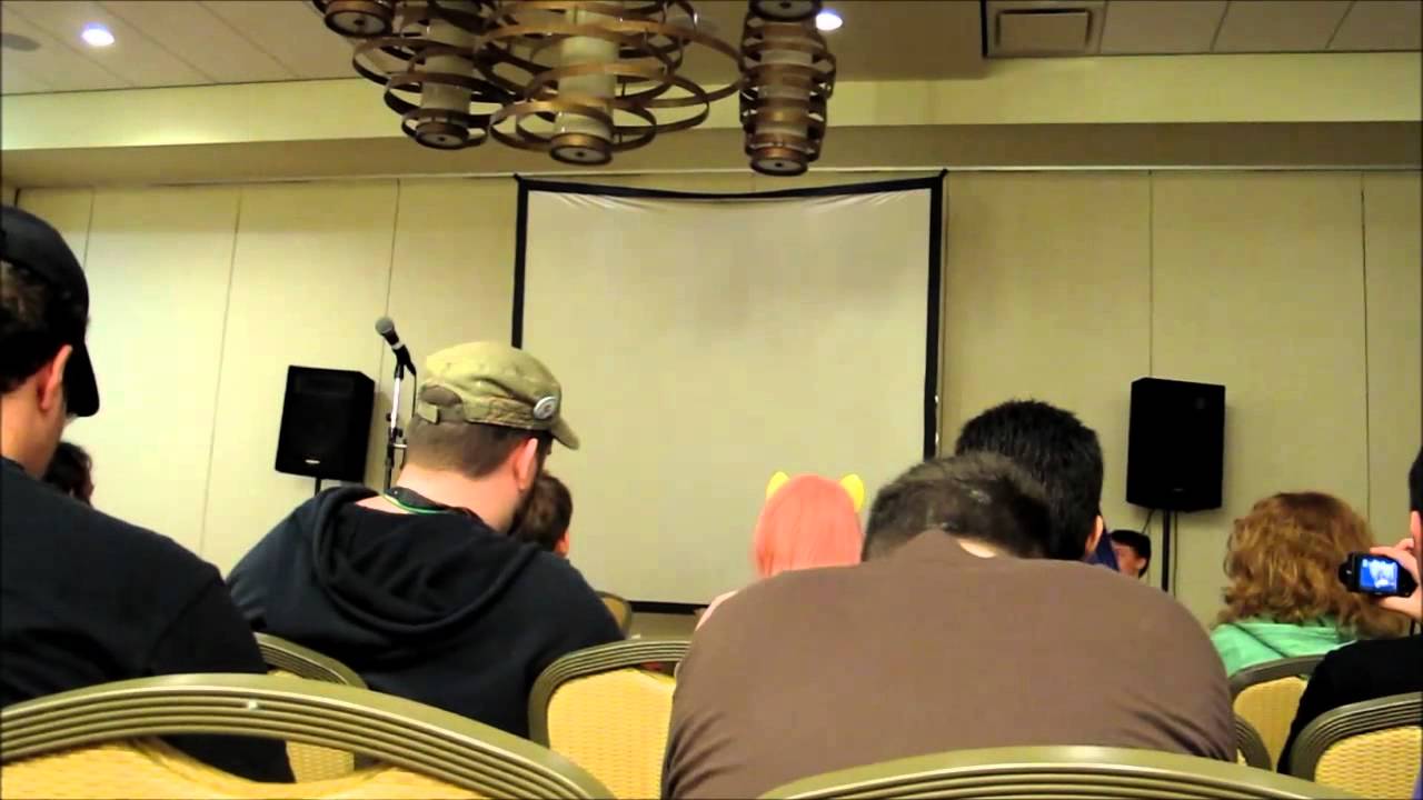 Max Gilardi (hotdiggedydemon) Panel - Everfree Northwest - YouTube