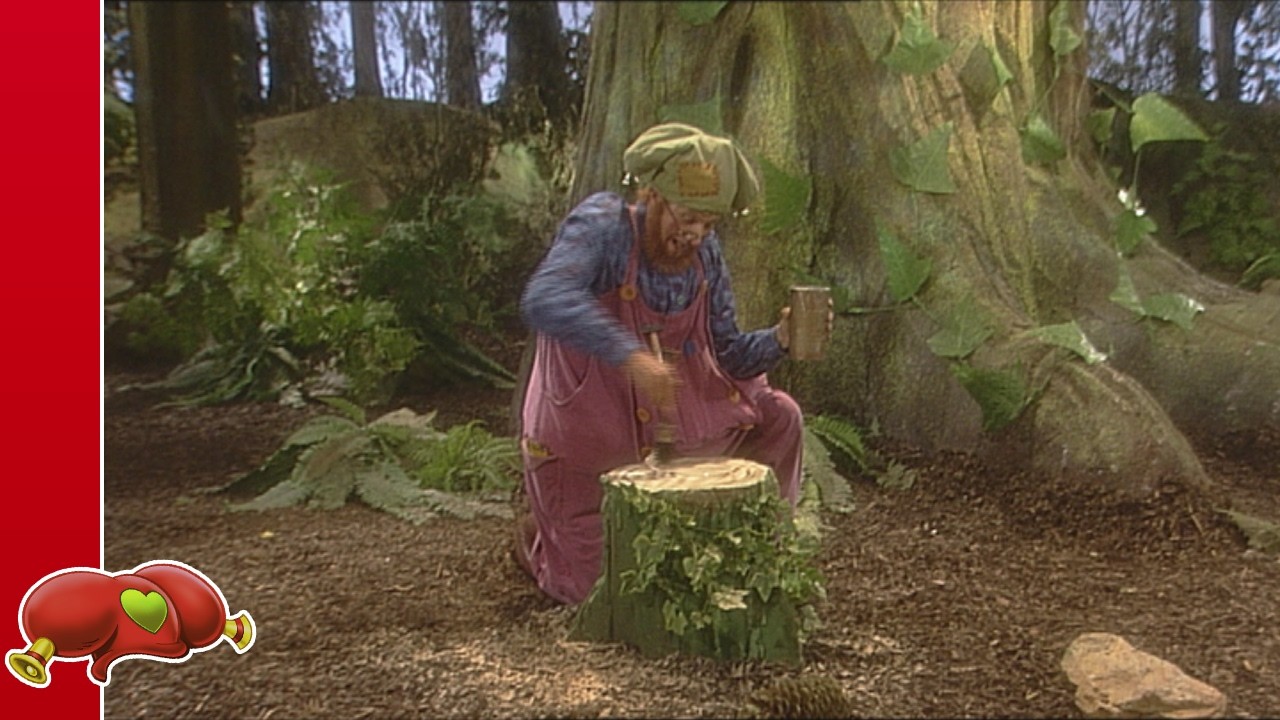 De boomstronk - Kabouter Plop | Studio 100 Kids - YouTube