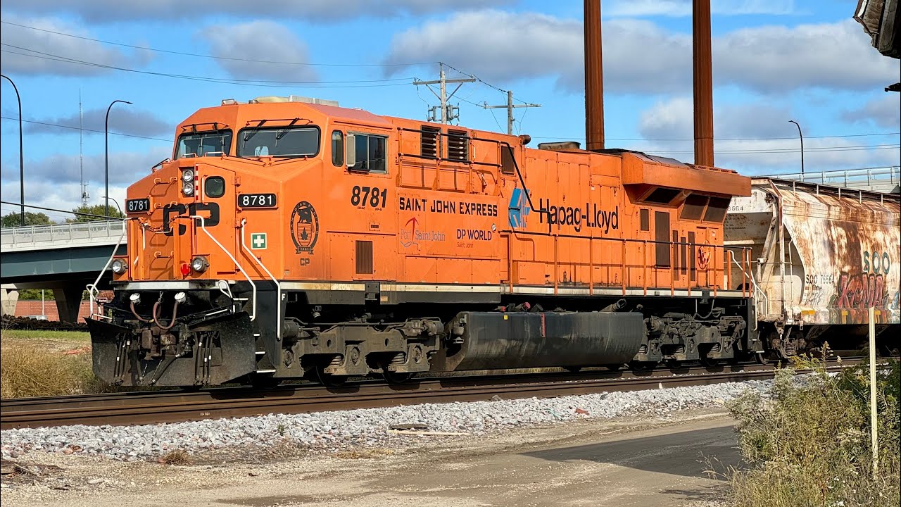 CN L563 plus Hapag-Lloyd Unit, 4 Passenger Cars and 8 Red GECX’s - YouTube