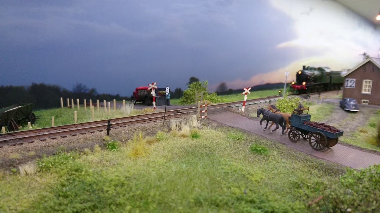 Philotrain NS 3404 with freight service. - YouTube