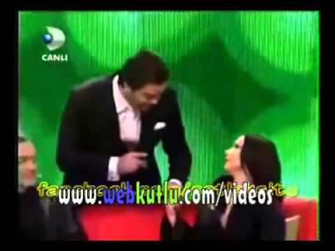 Beyaz, Şebnem Ferah'ı Burnundan Öptü   YouTube