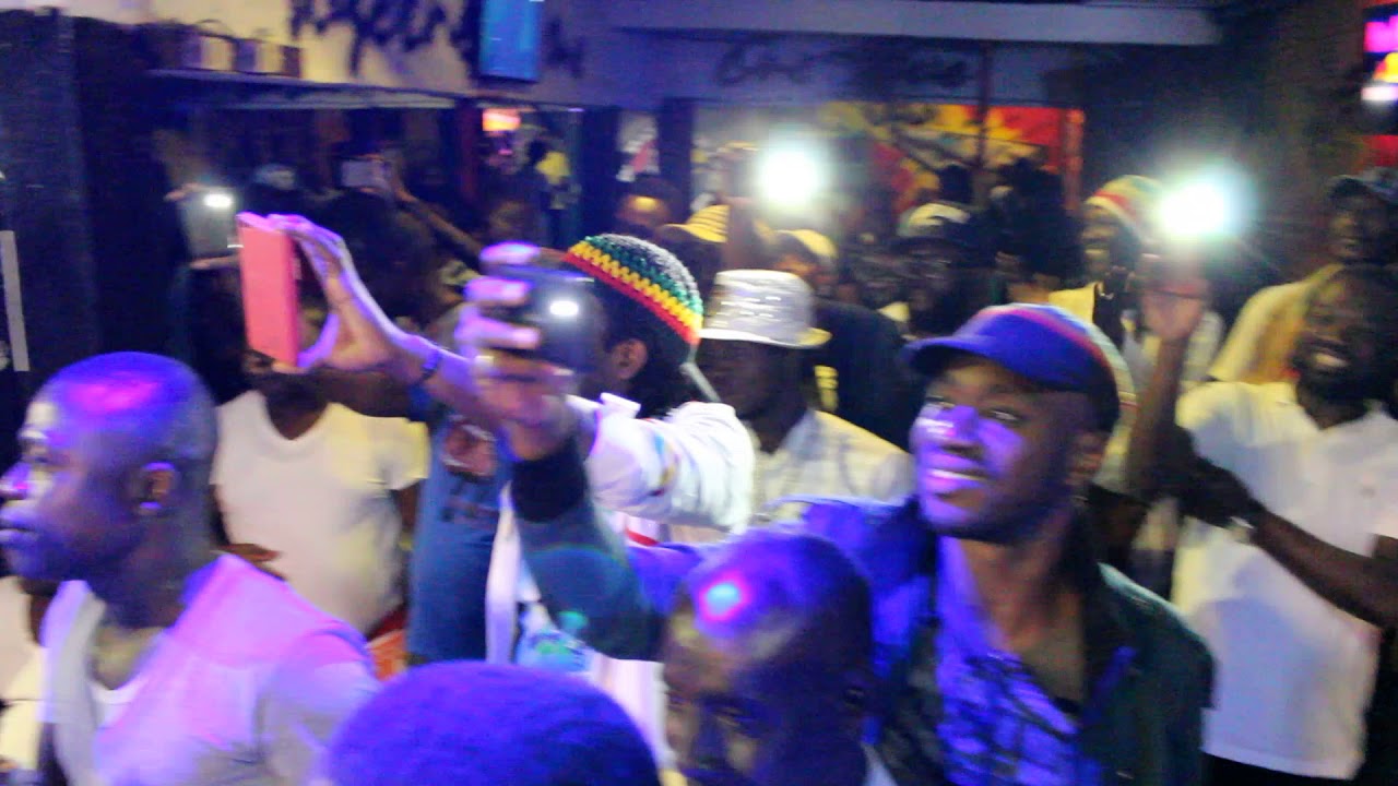 Hamed Farras - Ismaël Isaac [Chef c'est pas moi] - YouTube