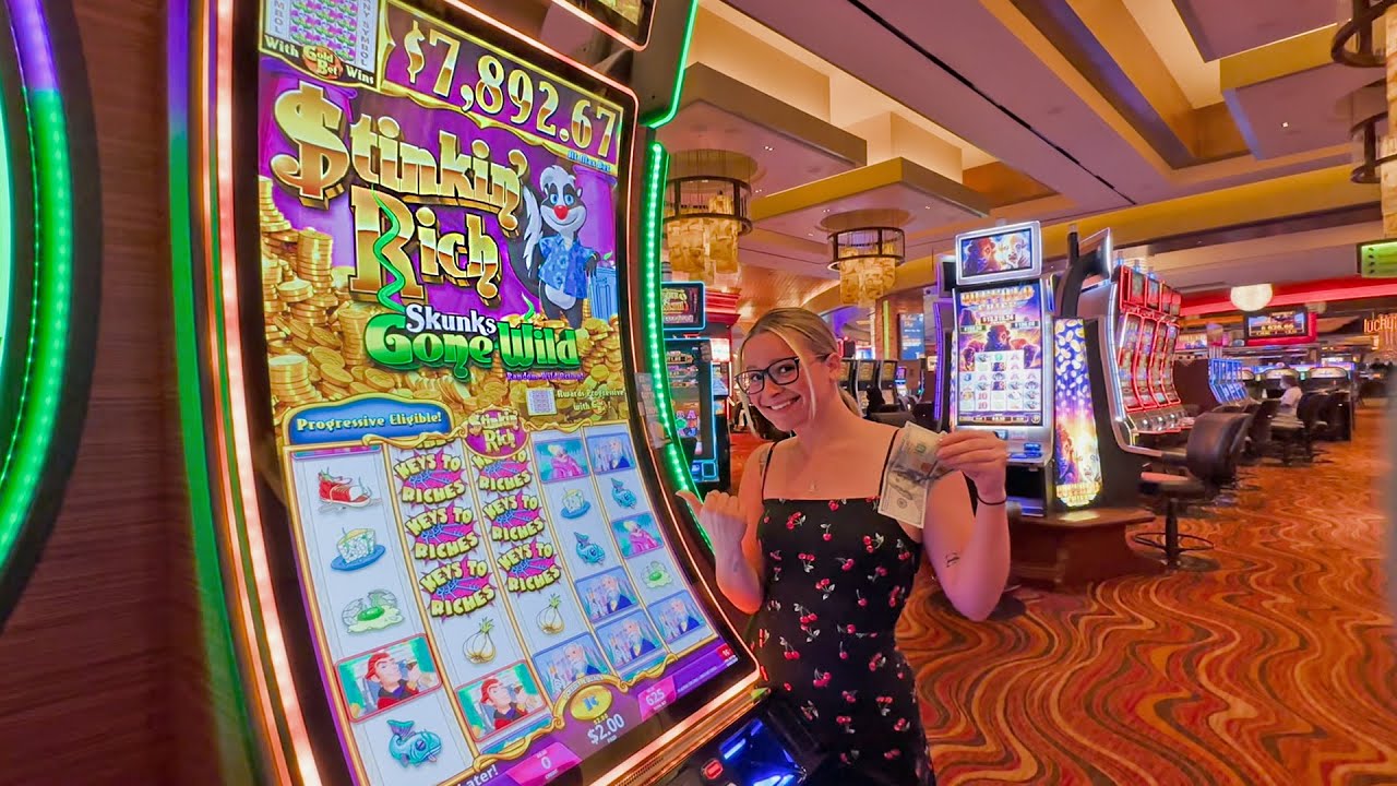 My Wife WENT WILD ON This Las Vegas Slot Machine! - YouTube