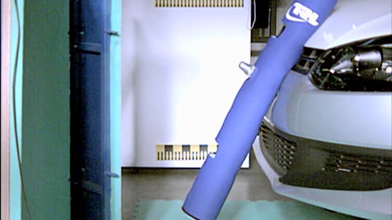 Euro NCAP Pedestrian safety technology test 2011 - YouTube