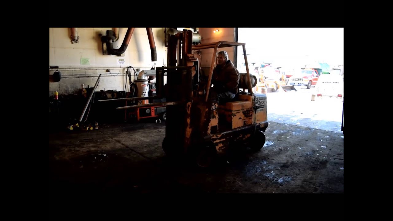 Caterpillar T50B forklift for sale | sold at auction April 14, 2015 ...
