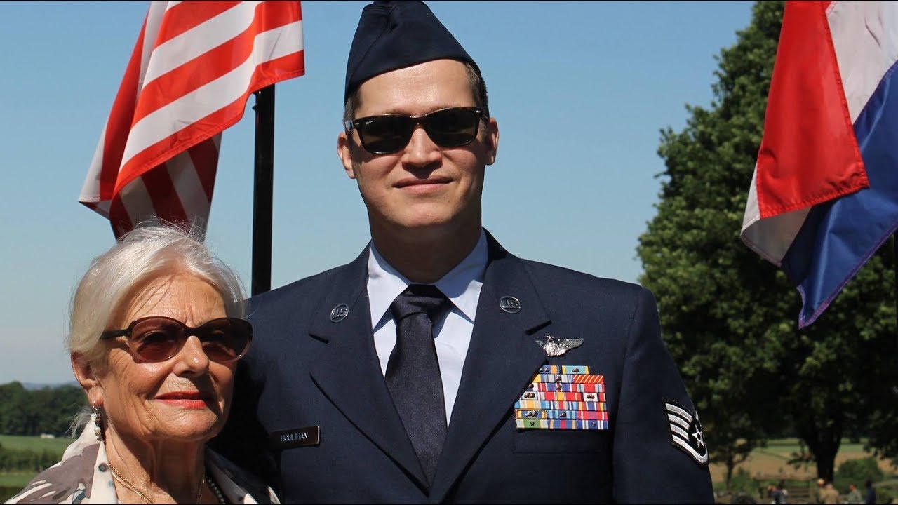 Juliette Daenen remembers the liberation of Maastricht - YouTube