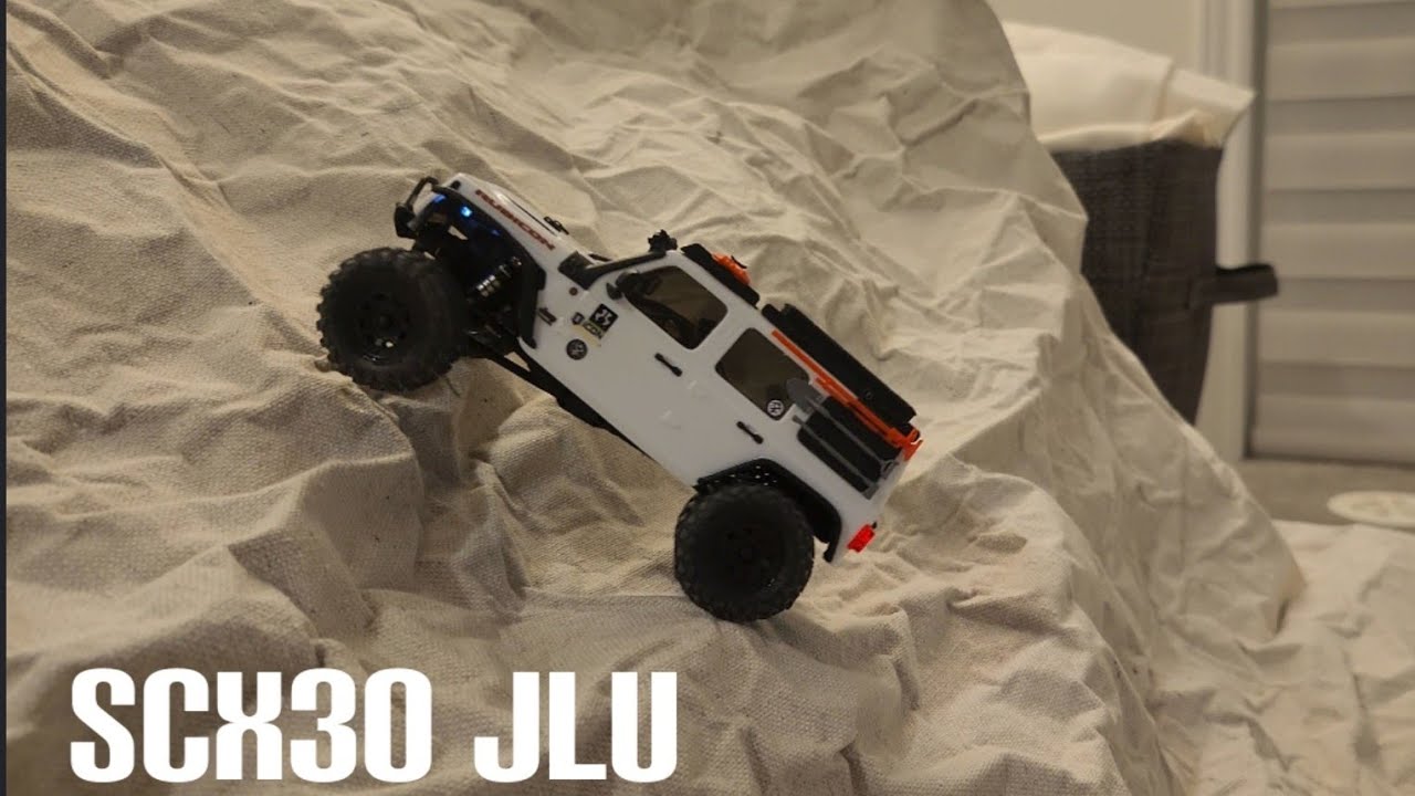 SCX30 JLU, CANVAS AND FOIL TAPE CRAWLER COURSE - YouTube