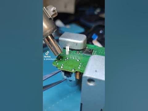 Analog replacement in Dualschock 4 PS4 controller - YouTube
