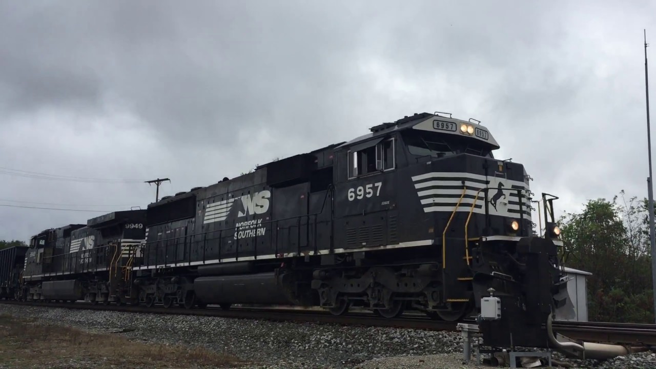 NS 6957 West Sandusky, OH 10/12/17 - YouTube