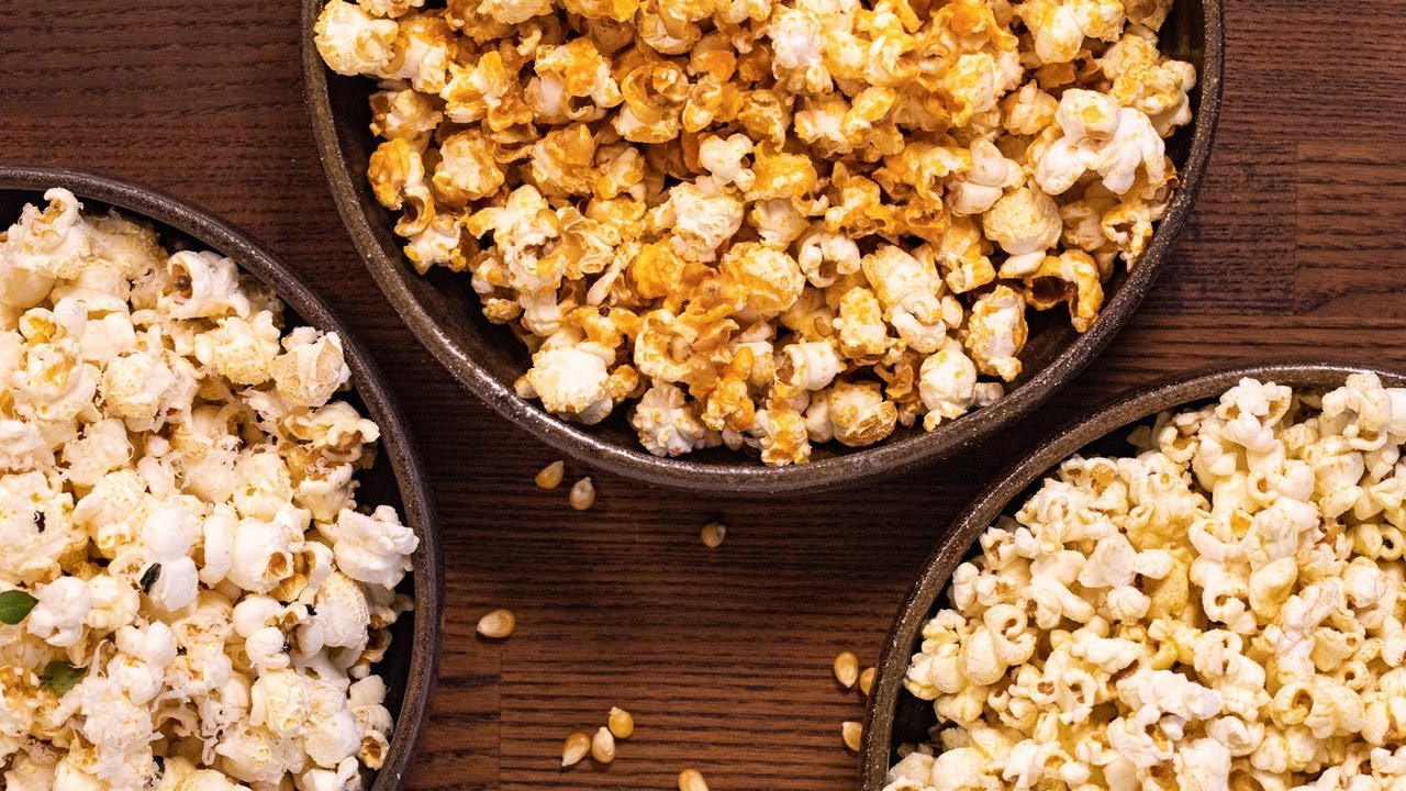 Popcorn smaksatta på 3 sätt - (sriracha, jäst och parmesan) - YouTube