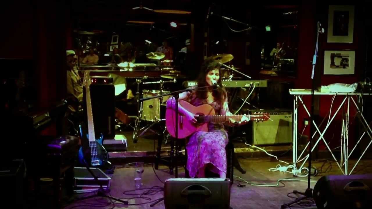 Corina Piatti No Somos Nada - YouTube