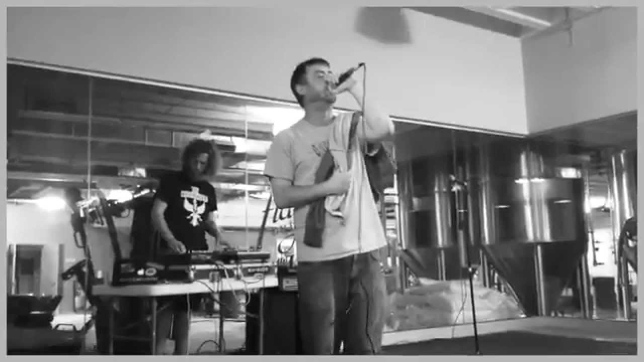 Teddy Faley- Well (Live) 8.09.14 - YouTube