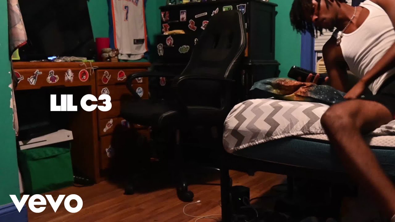 LilC3 - 1 2 3 4 5 6 7 8 (Official Music Video) - YouTube