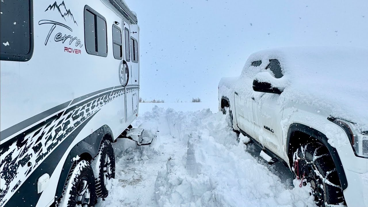 Digging Out from Bomb Cyclone Blizzard in the PNW - YouTube