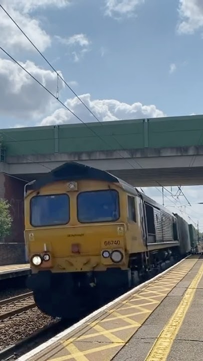 66 horns #tones #class66 #train #railway #automobile - YouTube