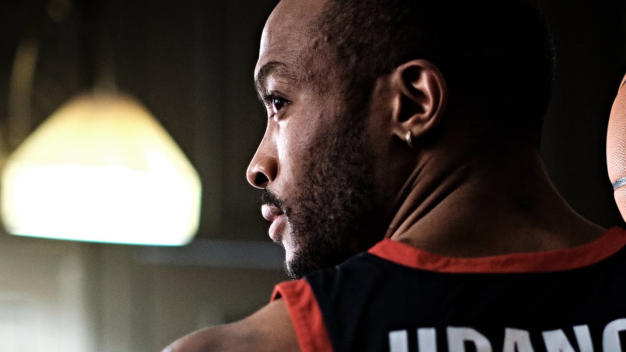 Focus sur le retour de Ike Udanoh - YouTube