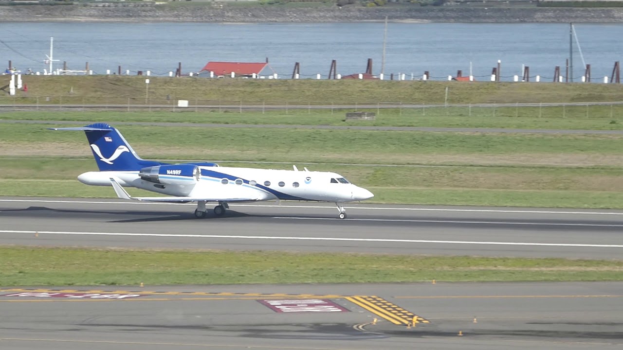 *Rare* NOAA Gulfstream G-V [N49RF] Takeoff from PDX - YouTube