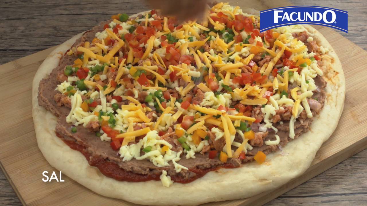 Pizza a la Mexicana con Frejoles Refritos Facundo - YouTube