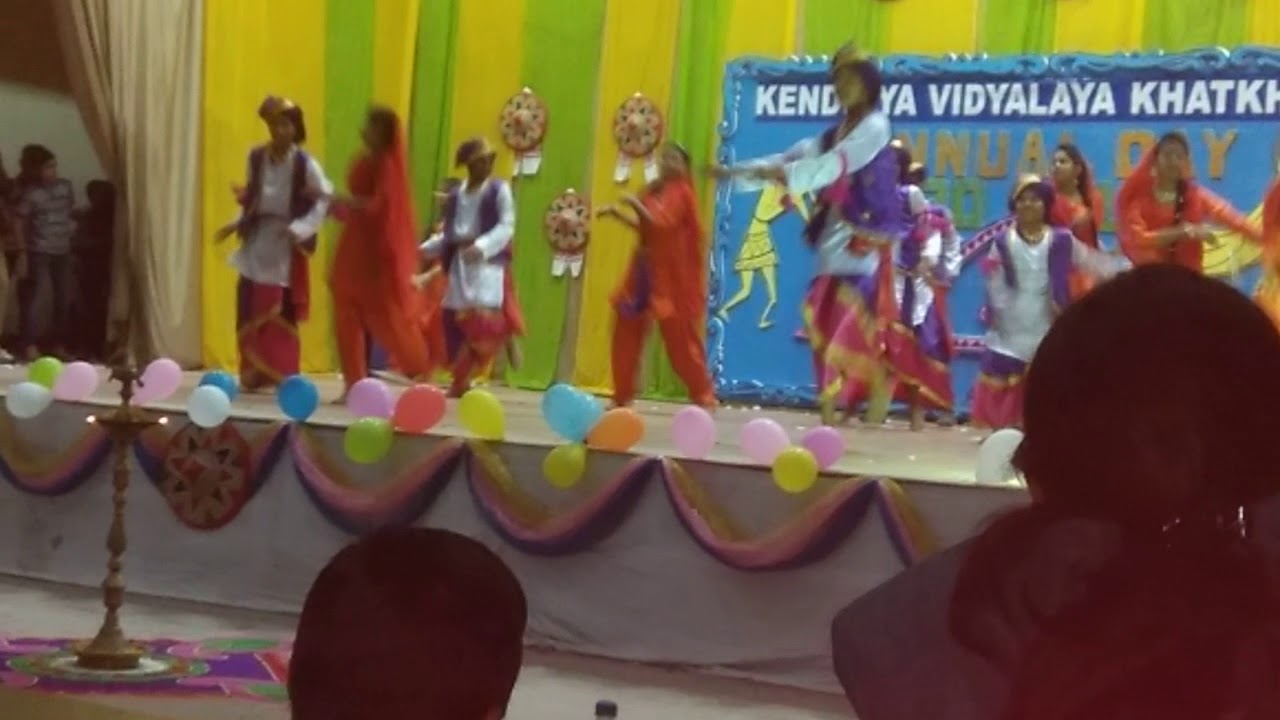 Kv khat khati Panjabi dance - YouTube