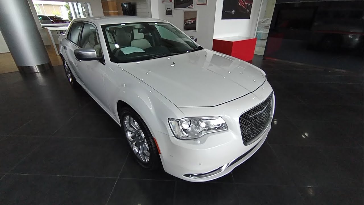 Chrysler 300C Luxury white facelift 3.0 V6 8AT walkaround exterior and ...