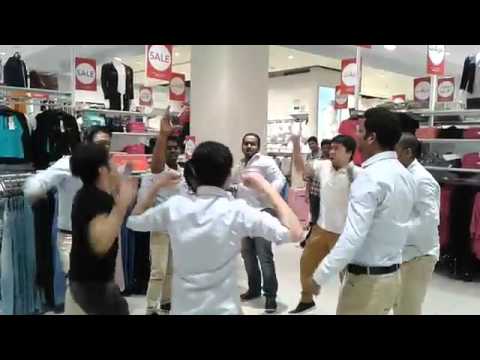 Red tag cheers in aseer mall ksa abha - YouTube