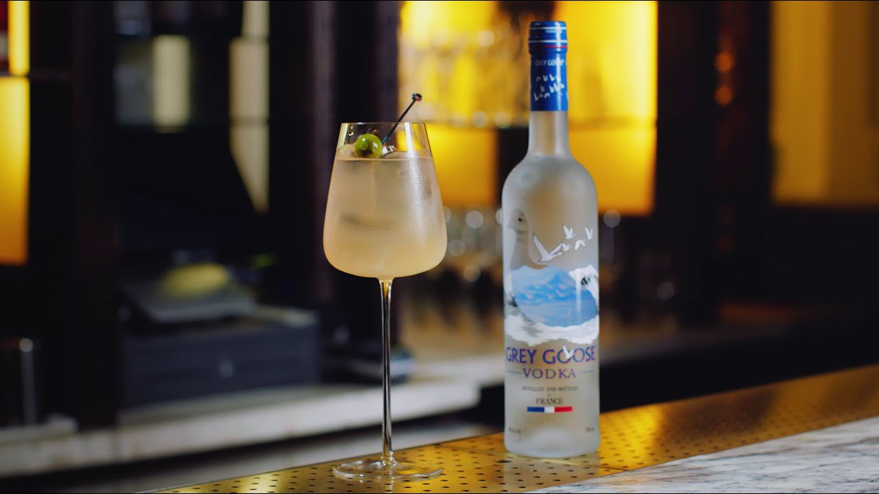 Rhubarb & Szechuan Spritz - Vodka Cocktail Recipe | Delightful Drinks x ...