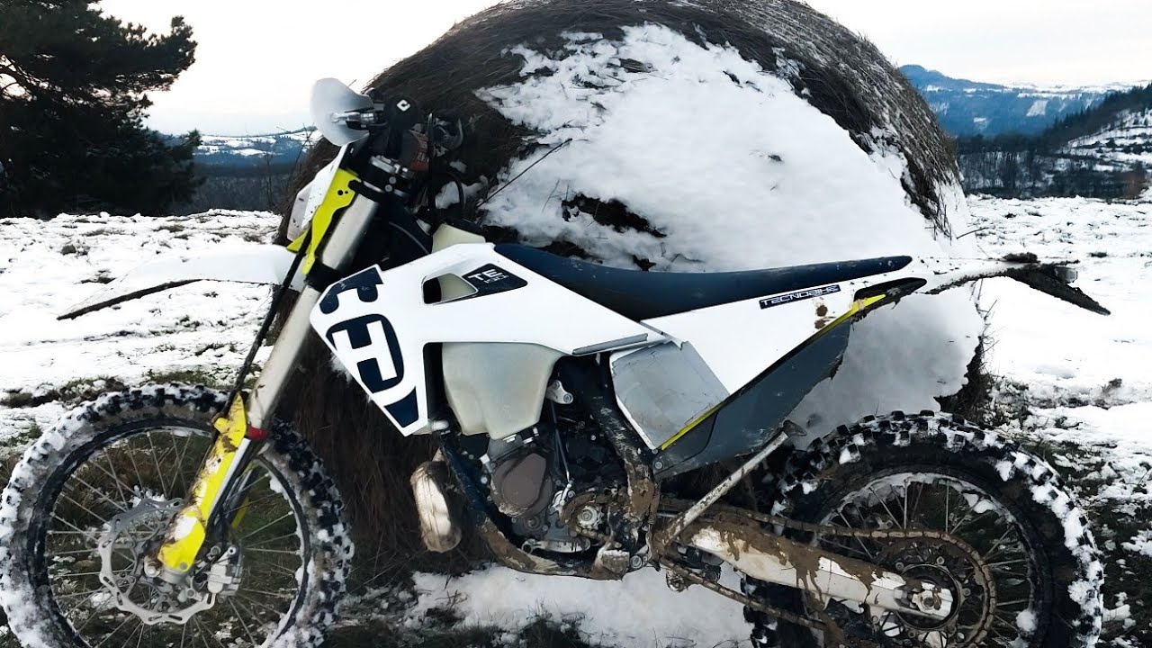 Husqvarna Te 150 Tpi On The Snow - FmF Shorty - YouTube