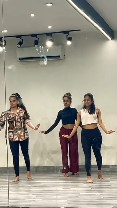 Bataon Kisne Sabse Accha Kiya 😅🔥 Youtubeshorts Shorts Haulihauli Newsong Dance Bts Youtube