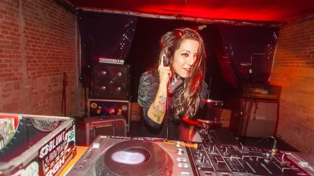 Live DJ Vanessa Porto - Mulheres no Vocal - YouTube