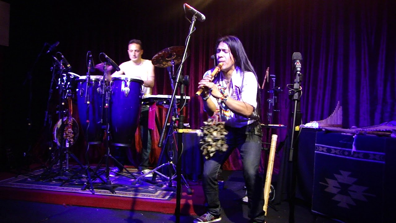 Leo Rojas em São Paulo. El Condor Pasa - YouTube