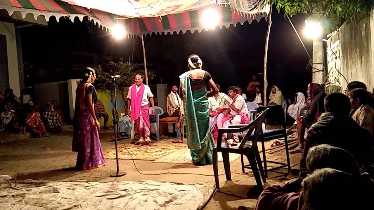 Harikatha in village - YouTube