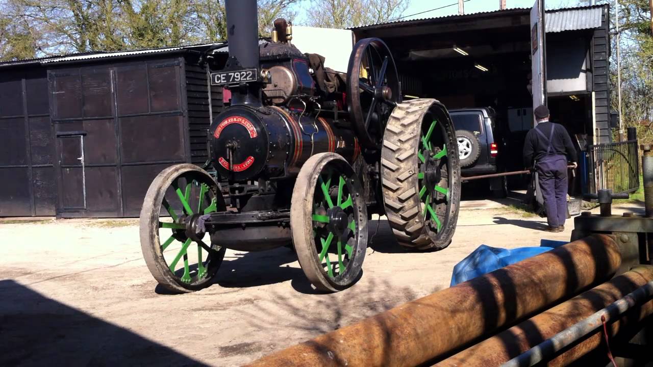 Moving/Towing 12 ton steam traction engine with Land Rover Discovery ...
