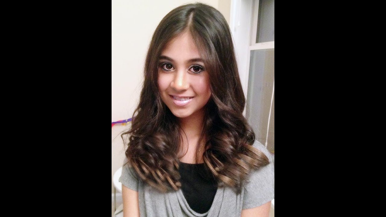 Makeup Fun with Daniela - YouTube