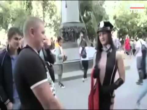 Toplum sağlığı için göğüslerini açtı