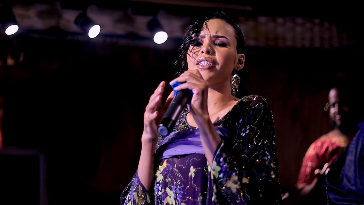 ROODA_KAYF_-_ALLAYLEH_HAAKAH_-_OFFICIAL_MUSIC_VIDEO_2025 - YouTube