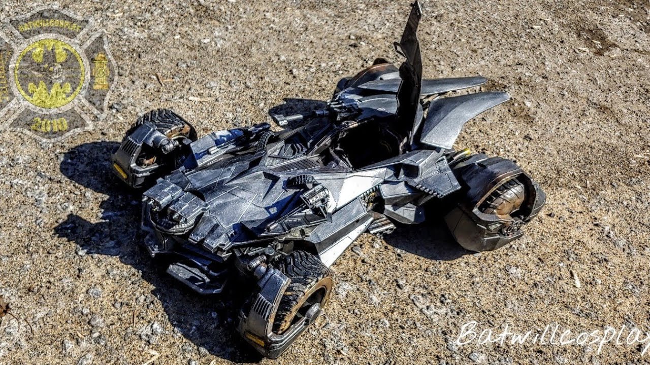 Batmobile rc ultimate Mattel justice league - YouTube