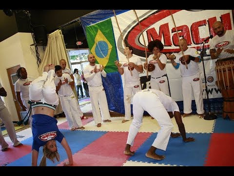 CAPOEIRA GIRL- DANDHARA MACULELE