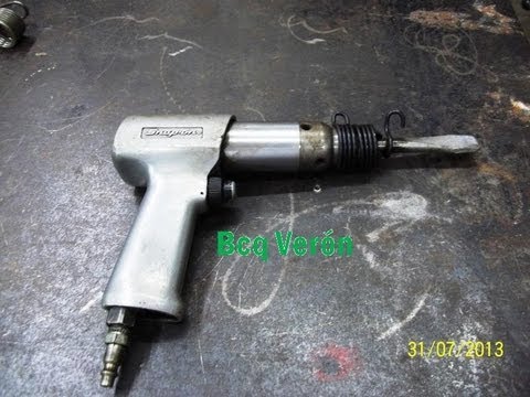Martillo neumático en operación - YouTube